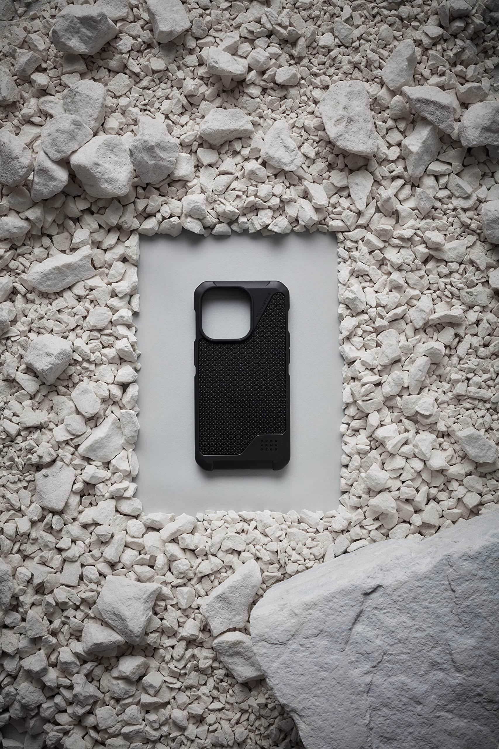 URBAN ARMOR GEAR UAG Designed for iPhone 14 Pro Max Case Kevlar Black 6.7" Metropolis LT Built-in Magnet Compatible with MagSafe Charging Featherlight Heavy Duty Shockproof Rugged Protective Cover