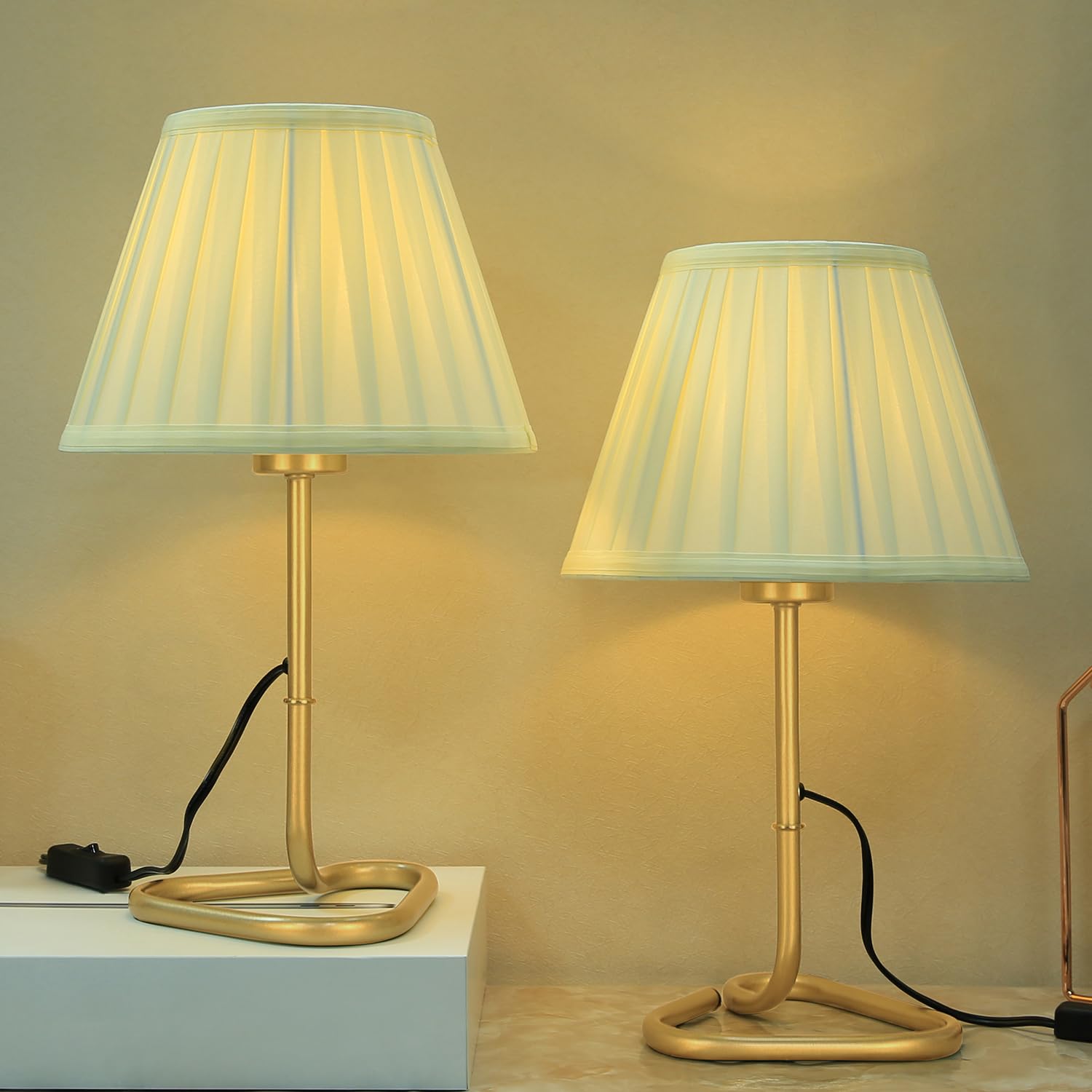 urophylla Bedside Lamps, Small Table Lamps, Nightstand Lamp for Bedrooms Set of 2 - LED Bulbs Included, 3-Way Dimmable, Silk Lampshade - Warm White