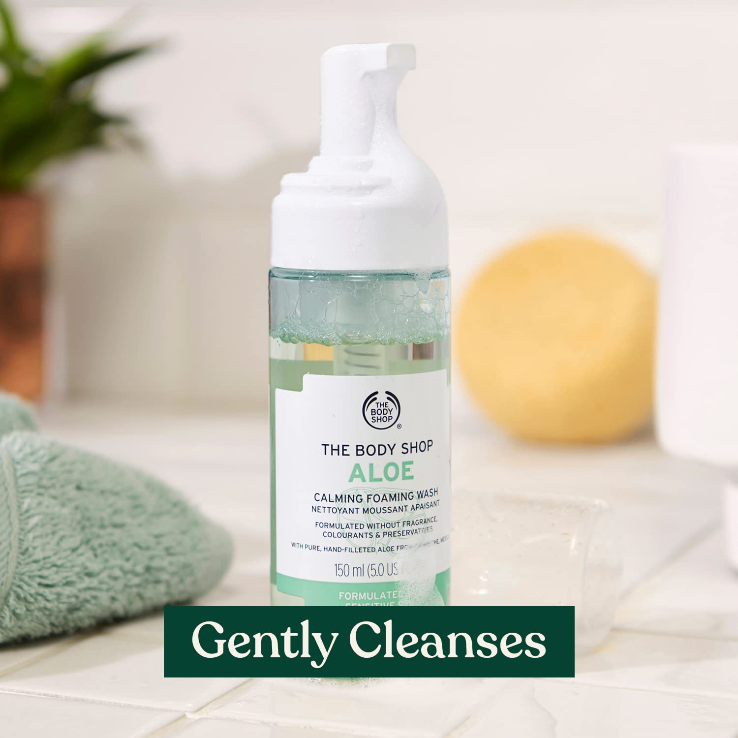 The Body Shop Aloe Calming Foaming Wash – Gently Cleanses Sensitive Skin – Vegan – 5.0 oz