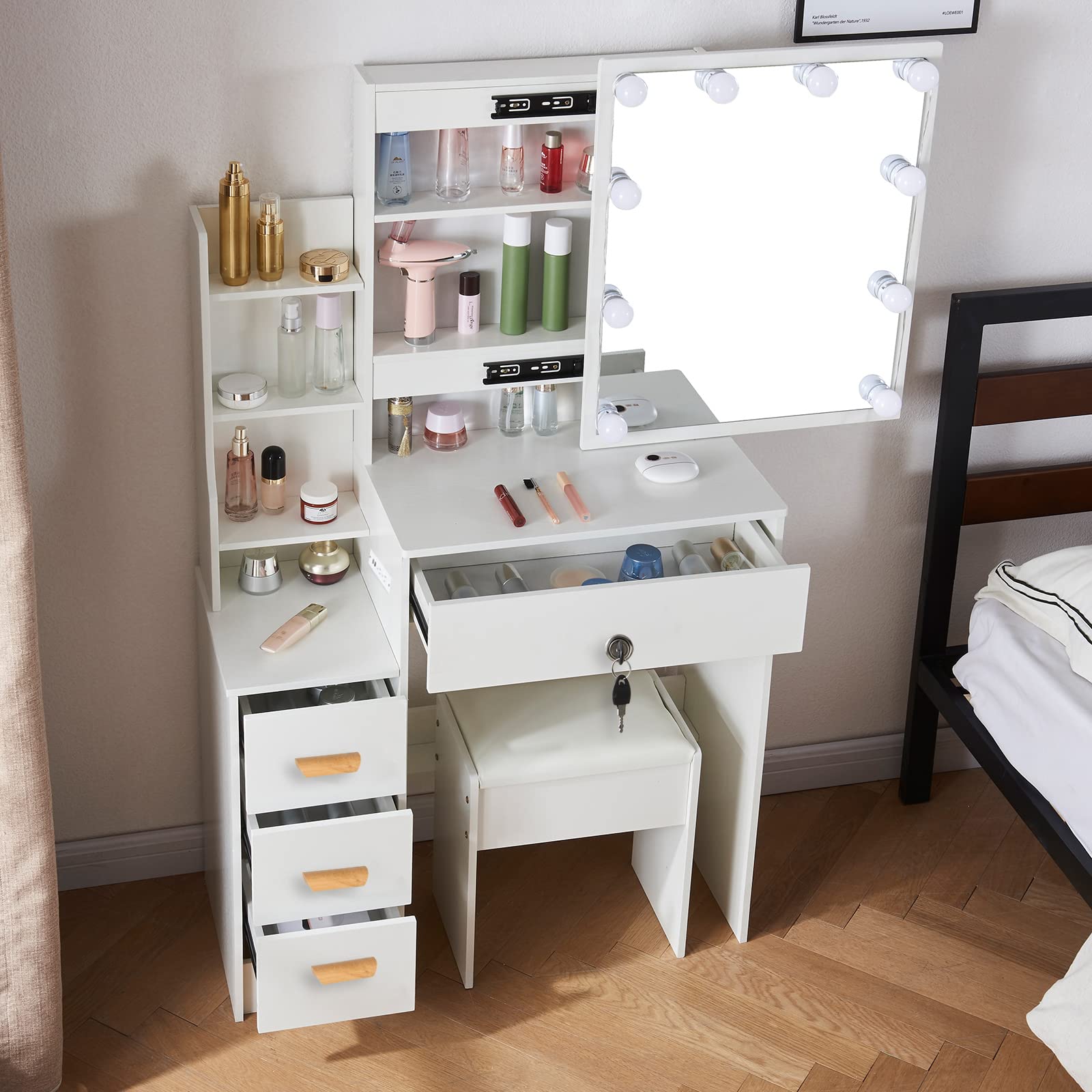YAMISSI Hollywood Makeup Vanity Set for Girls and Women (YMS-02PW)