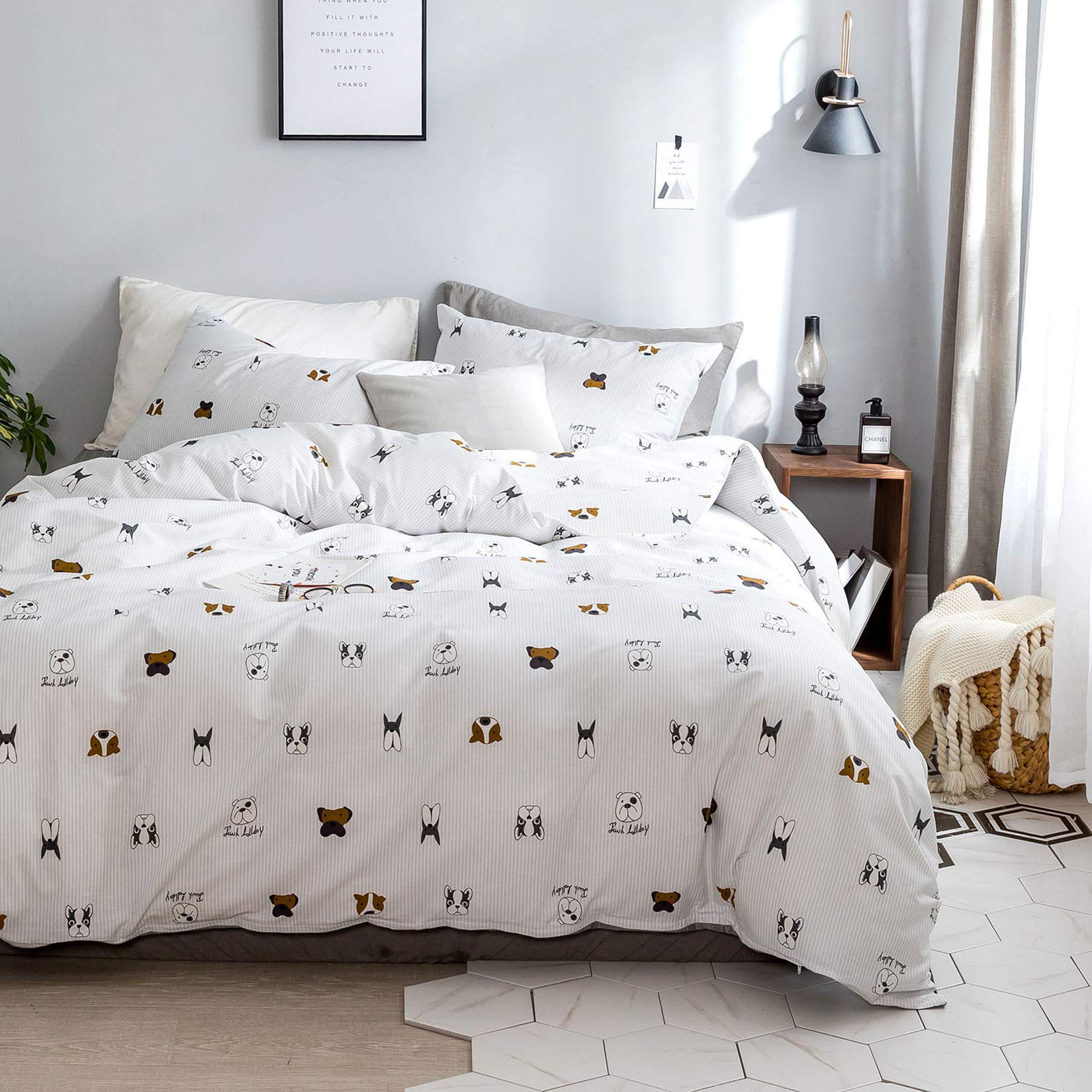 Wake In Cloud - Dogs Comforter Set, 100% Cotton Fabric with Soft Microfiber Fill Bedding, Gray Grey Ticking Striped Stripes Puppy Pattern Printed on White (3pcs, Queen Size)