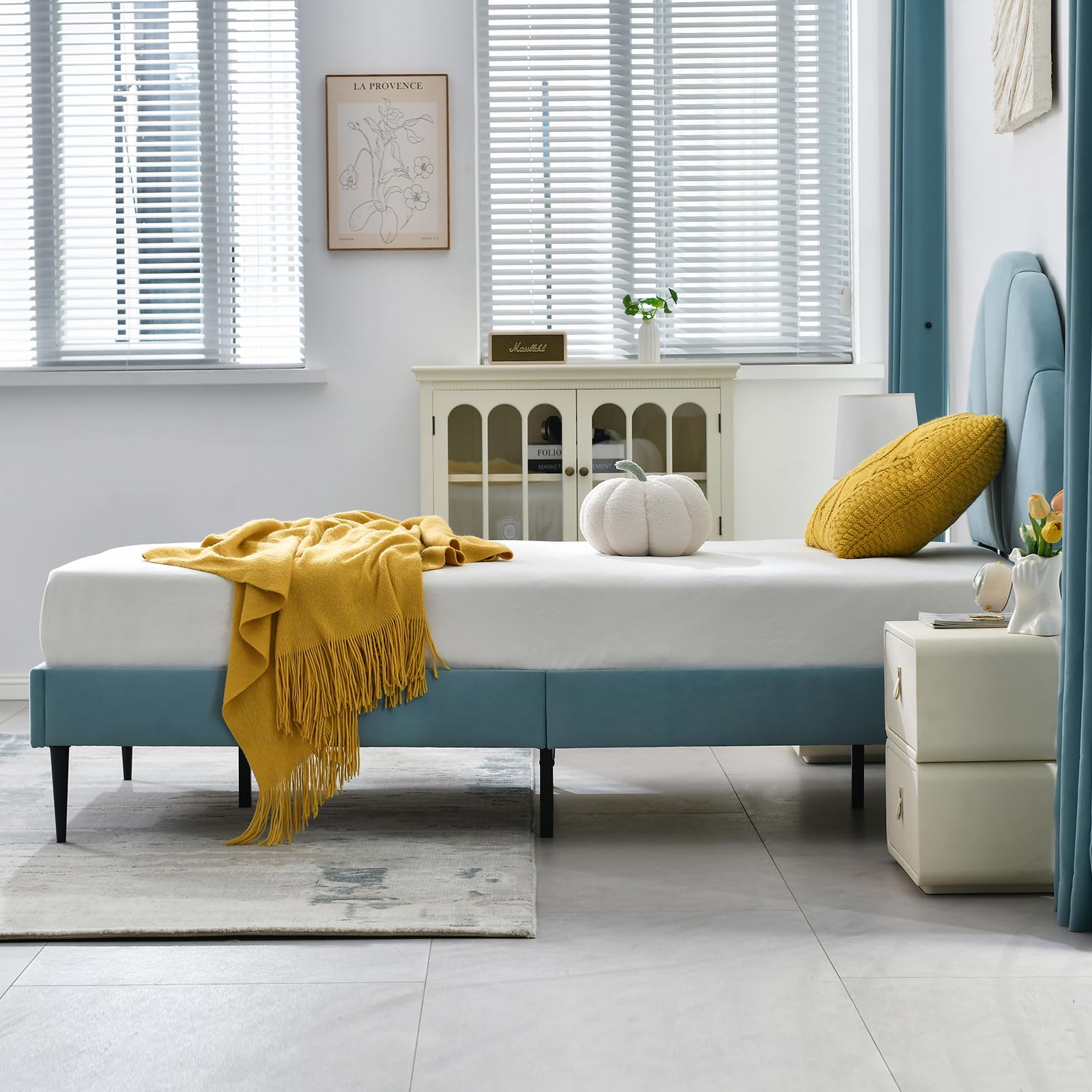 VELOCAVA Grey Bed Frame Twin Size, Cute Upholstered Bed with Sea Shell Tufted Headboard, Soft Velvet Platform Bed with Storng Wooden Slats Support, No Box Spring Needed, Easy to Assemble