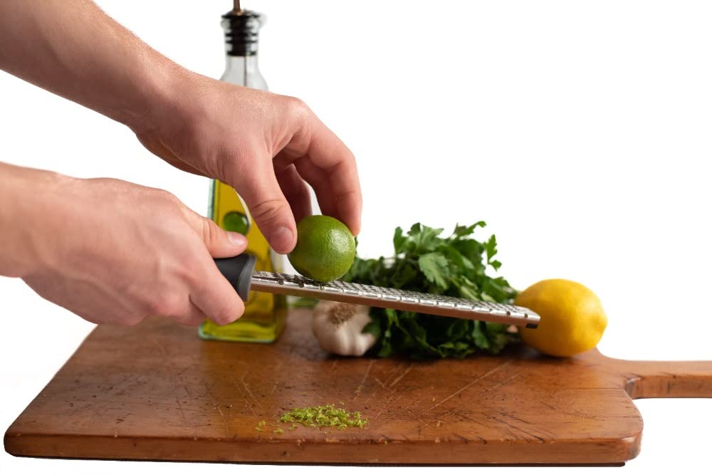 THIELE ESSENTIALS Stainless Steel Zester Grater and Manual Citrus Juicer - Grater Zester for Cheese, Chocolate, Fruits, and Spices - High Performance Juicer Squeezer