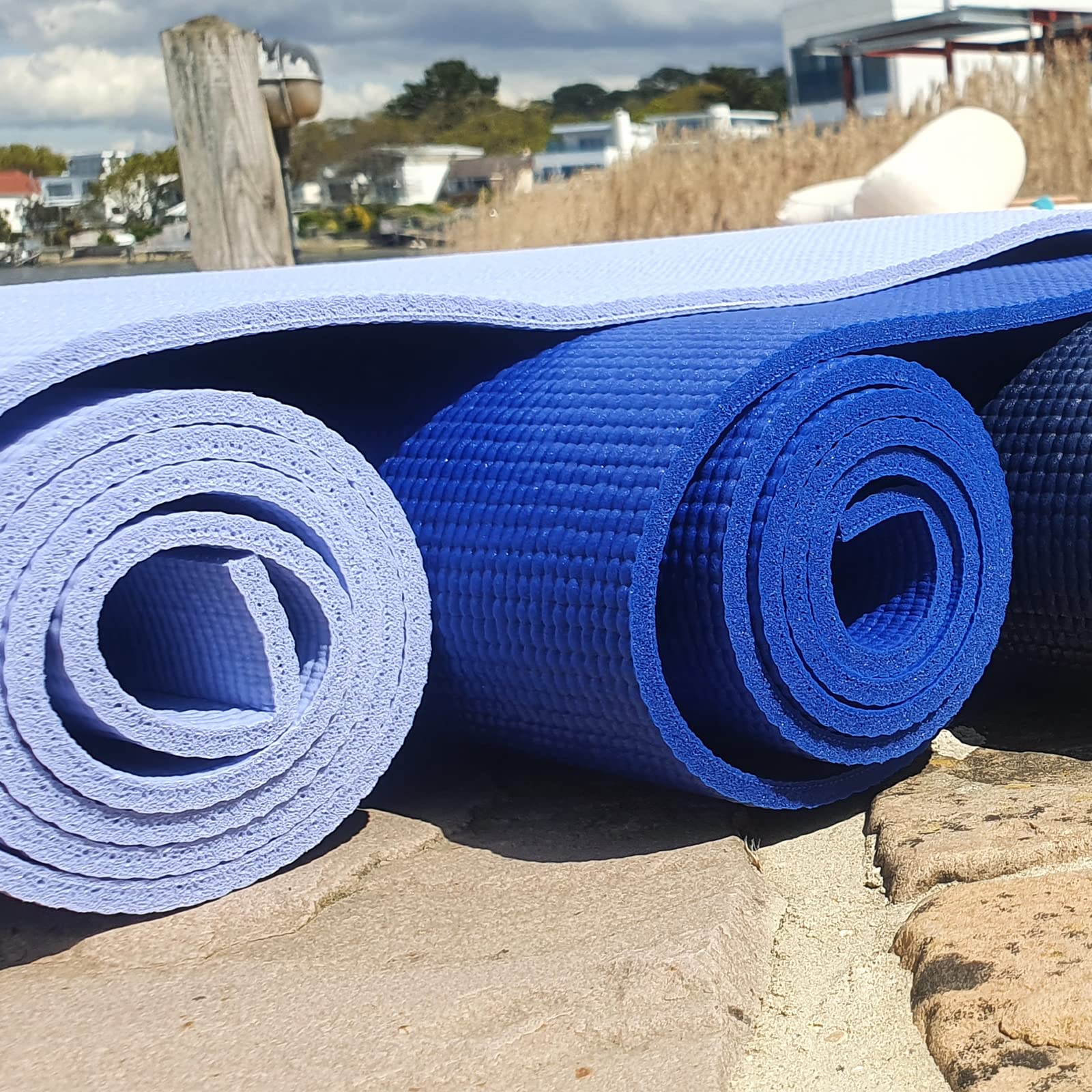 Yoga Studio Sticky Yoga Mat - 183cm x 61cm, 6mm Tear Proof Yoga Mat with Non-Slip Base (Green)