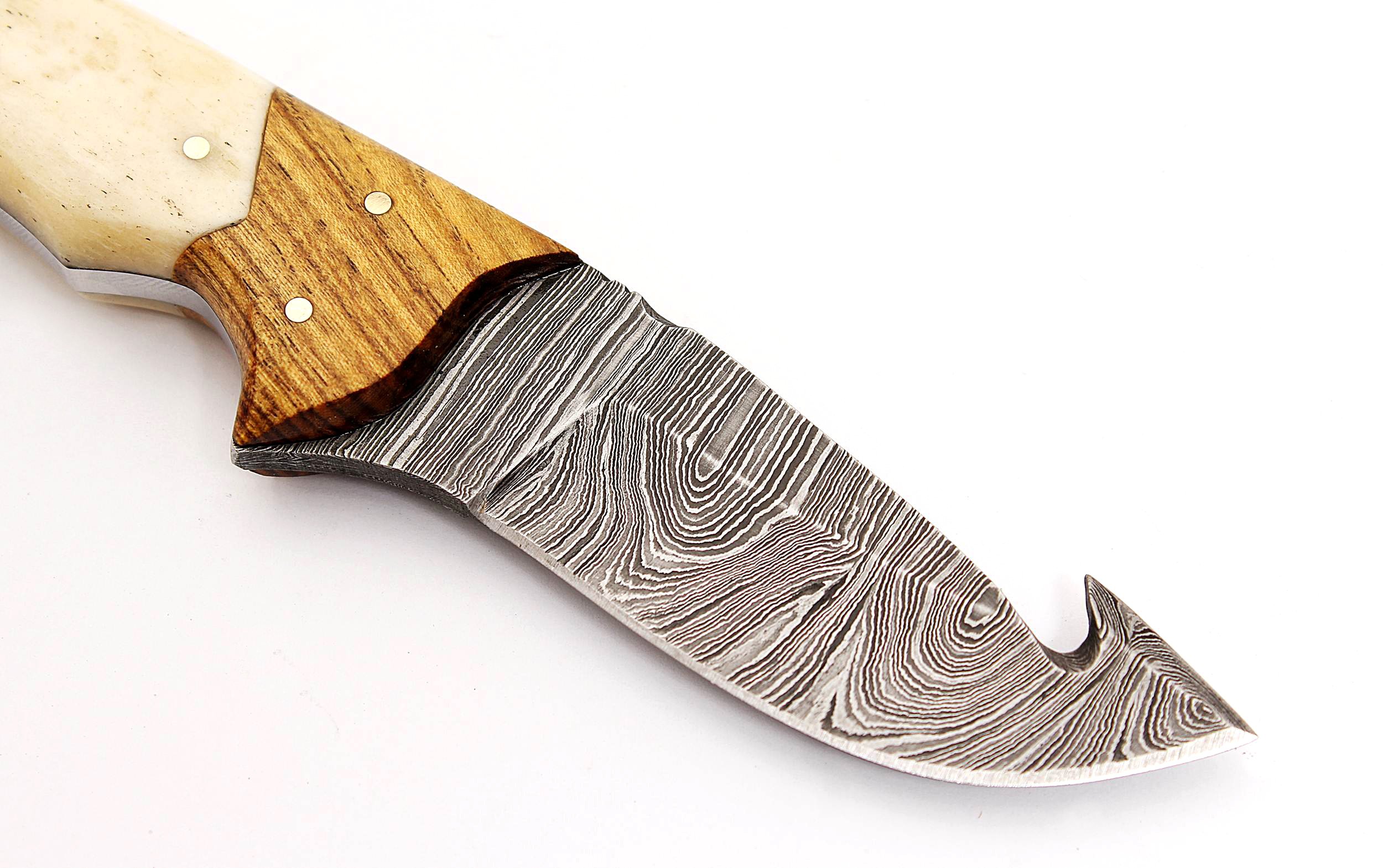 W Trading Custom hand made damascus steel blade gorgeous hunting knife with leather pouch. (2733) skinning knives for men best gift