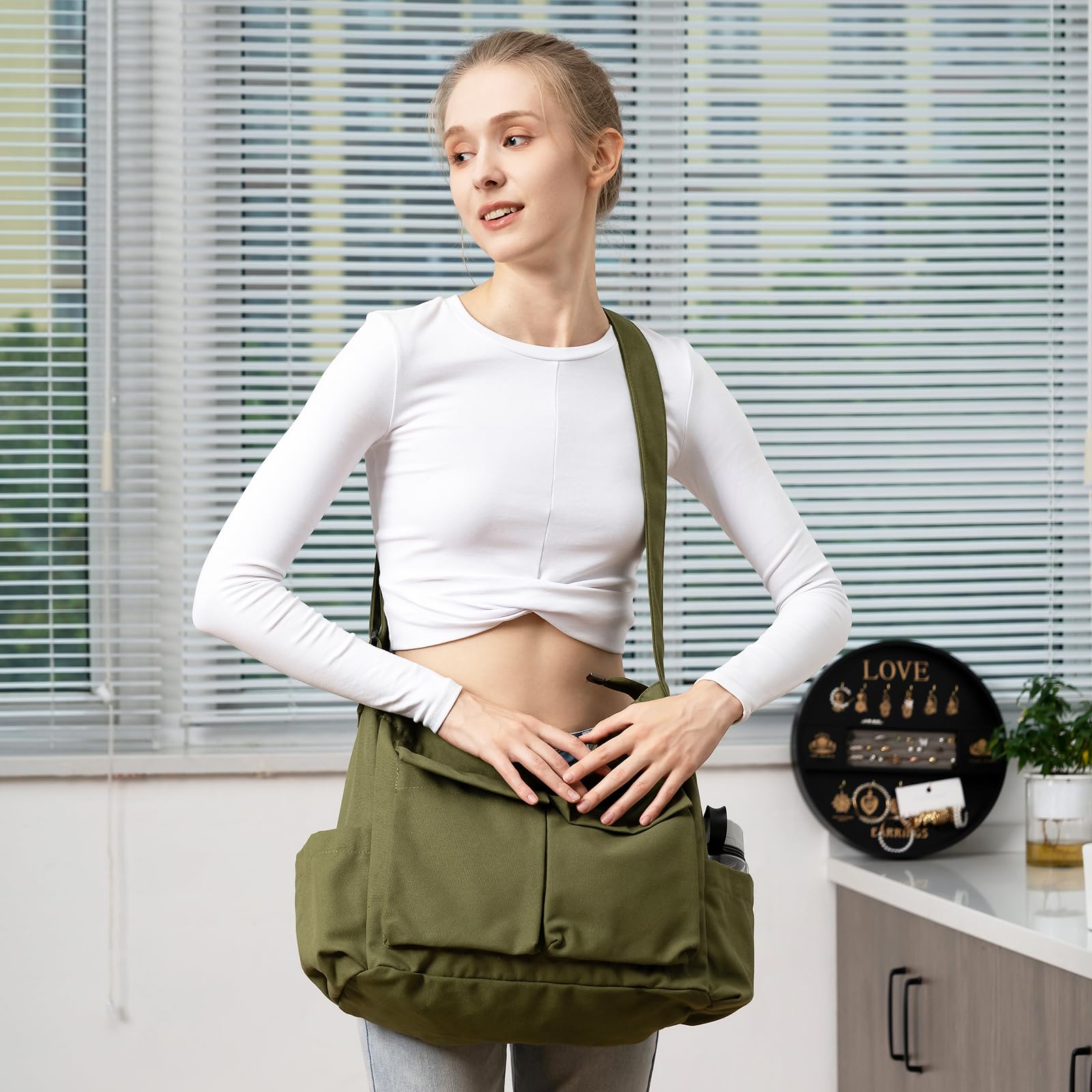 Women Canvas Hobo Messenger Handbags Large Crossbody Aesthetic Commuter Tote Bag with Multiple Pockets Adjustable Strap