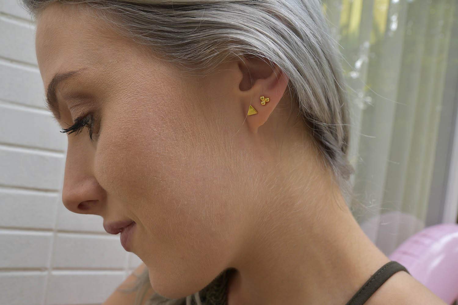Womens Tiny Triple Ball Cluster Push-Back Stud Earrings in Sterling Silver White Gold Finish