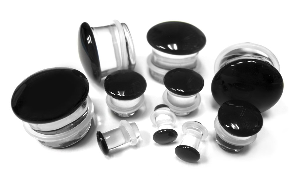 Urban Body Jewelry 1 Pair of 8 Gauge (8G - 3mm) Black Glass Plugs - Single Flare