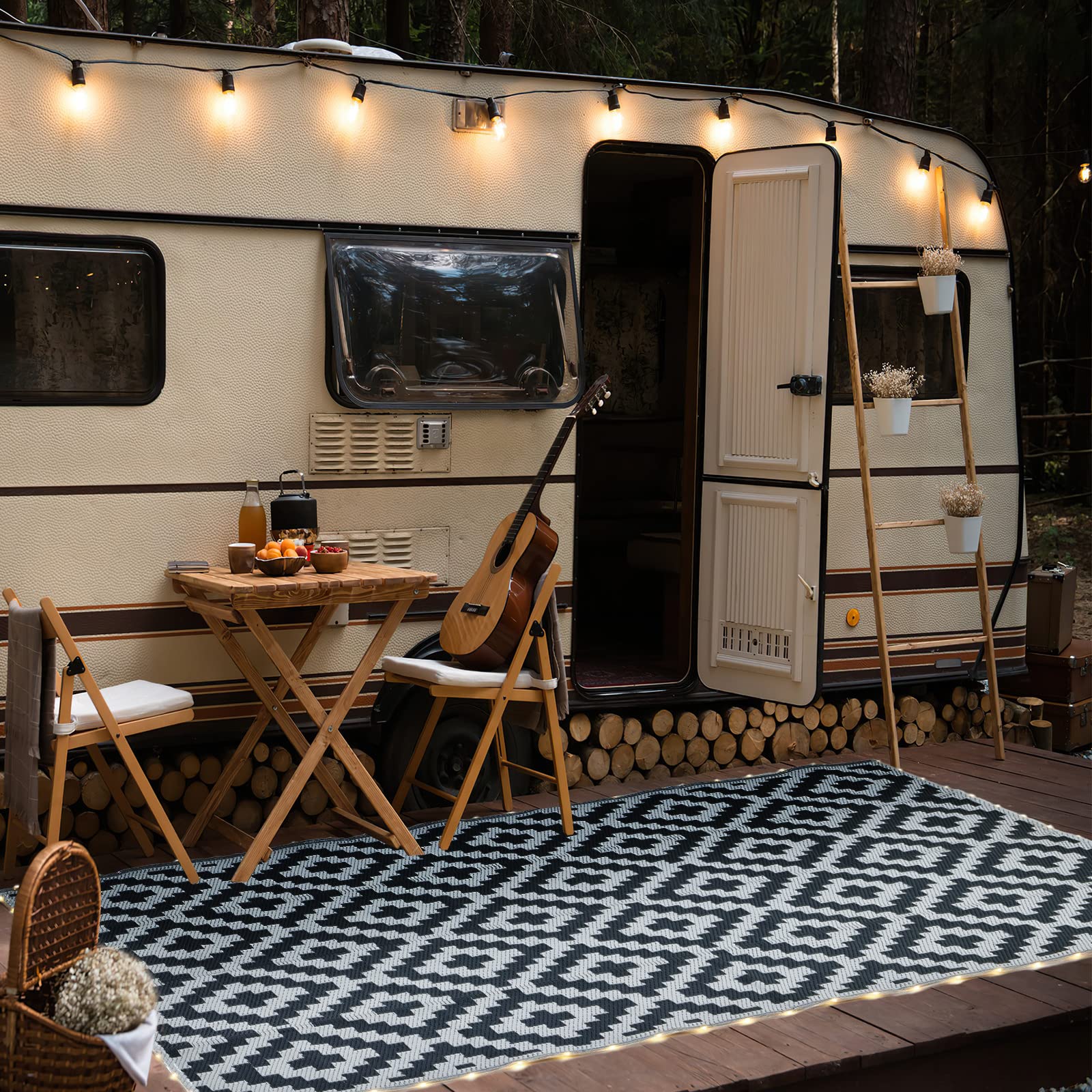 URBEST Outdoor Camping Mats Rugs Reversible Waterproof RV Deck Porch Plastic Rugs Black-White 9x12 Feet