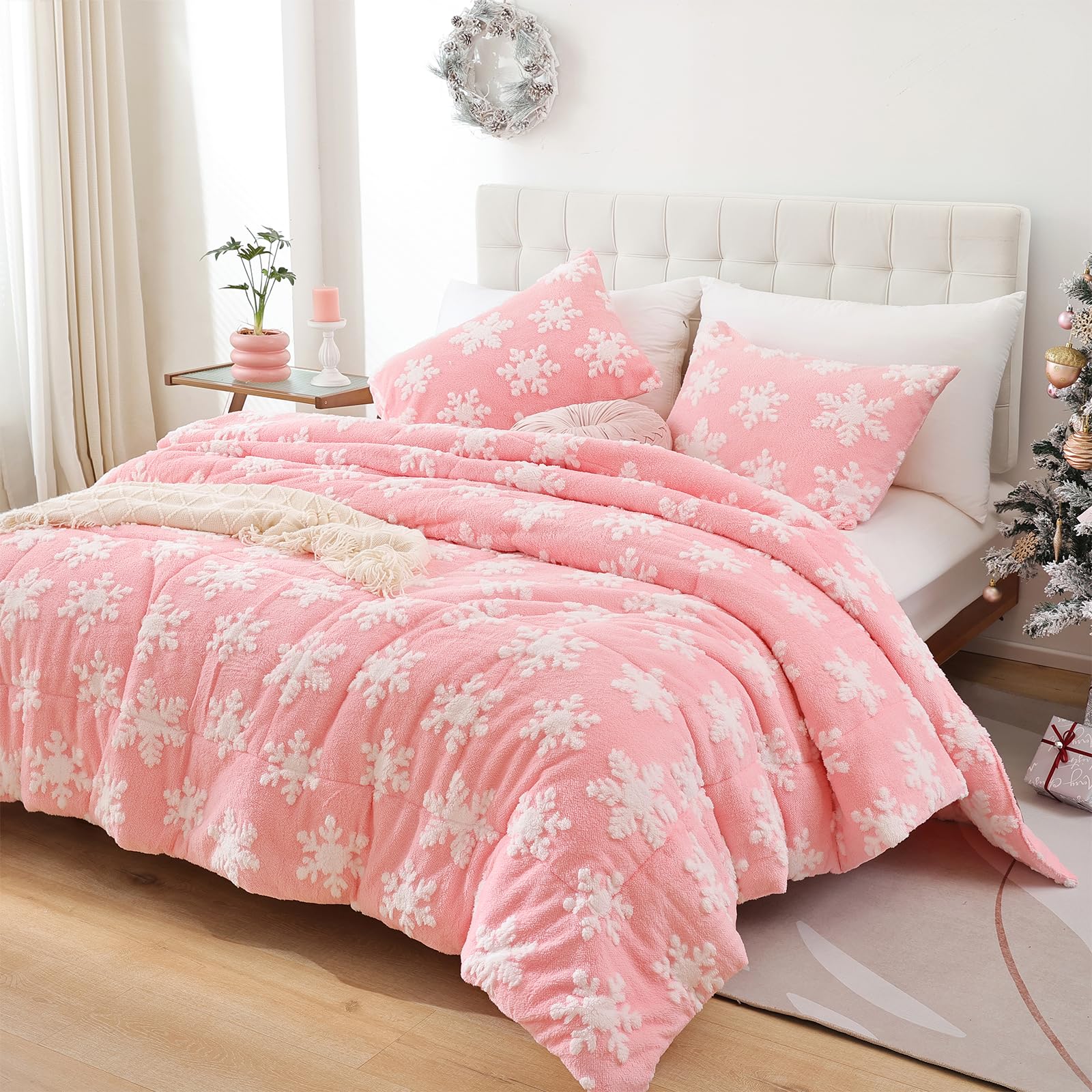 weigelia Queen Comforter Set Pink Velvet Comforter with 2 Pillowcases Ultra-Soft Microfiber Cozy Bedding 3PCS Fluffy Comforter Queen Set for Girls Xmas Themed Snowflake Christmas Room Décor