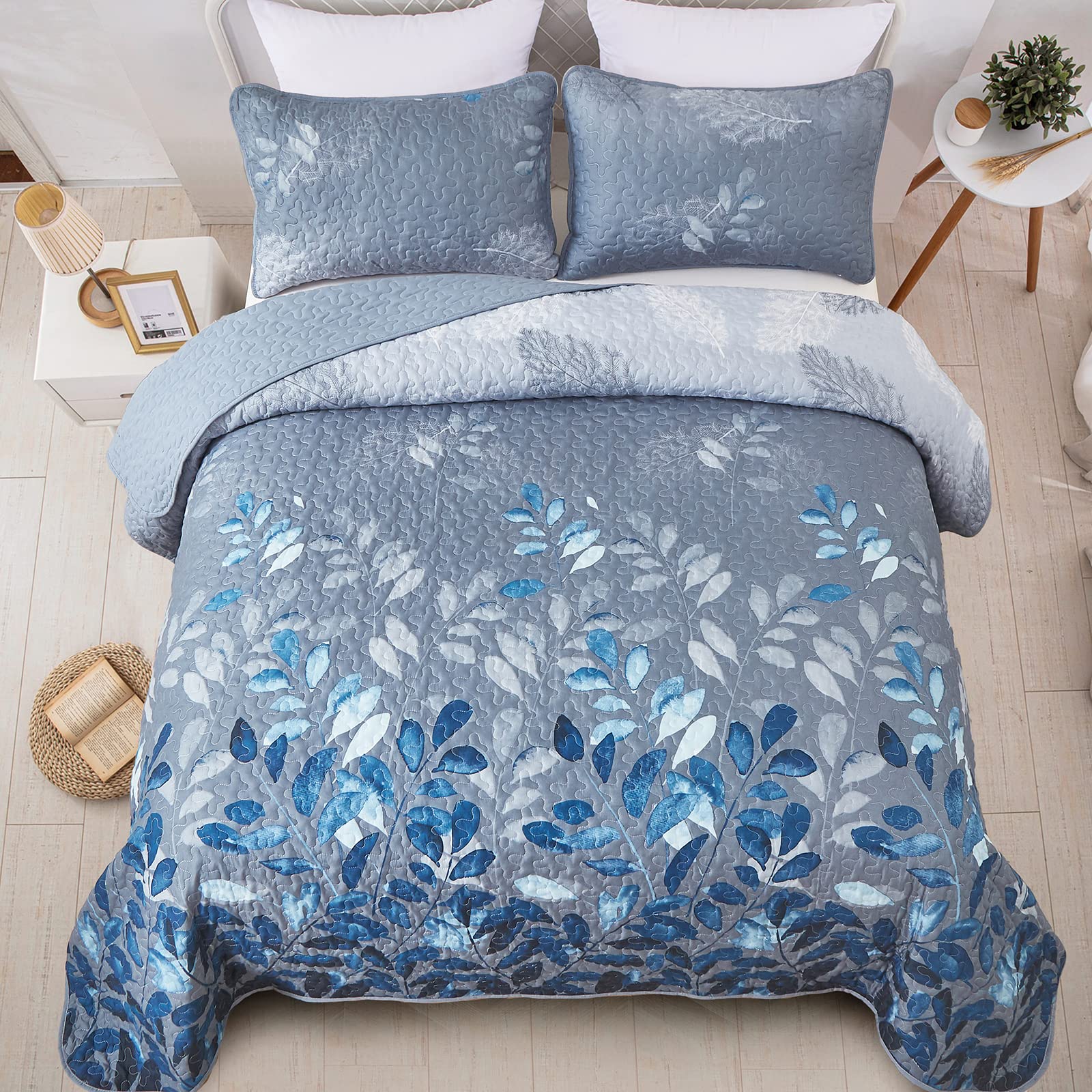 WONGS BEDDING Blue Floral Quilt Set California King, 3 Pieces Botancal Leaves Bedspread Coverlet Set with 2 Pillowcases for All Season, Soft Microfiber Floral Bedding Set 106"×96"