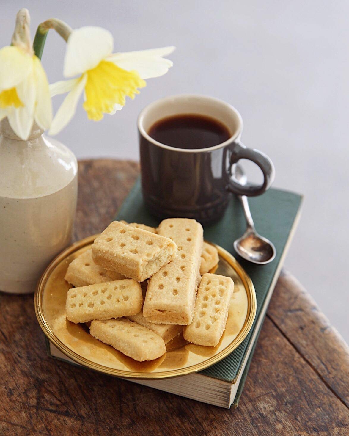 Walker's Shortbread Fingers Shortbread Cookies, Pure Butter Shortbread Cookies, 5.3 Ounce Box