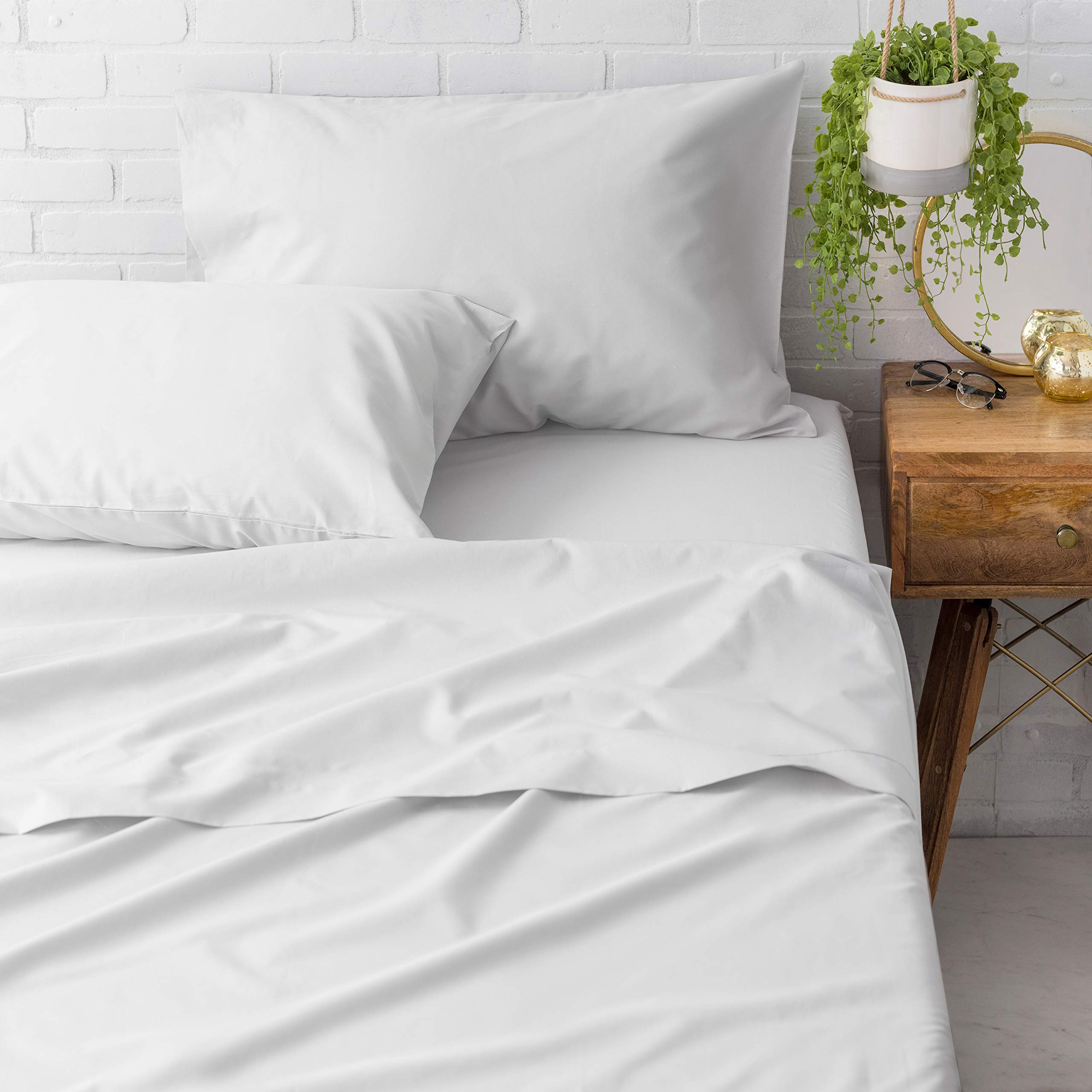 Welhome Soft Finish 100% Cotton Percale Sheet | 4 Piece Set | Queen Size | White | Deep Pocket Fitted Sheet Fits Mattress Upto 18" | Soft & Cool | Breathable | Durable | Easy Fit