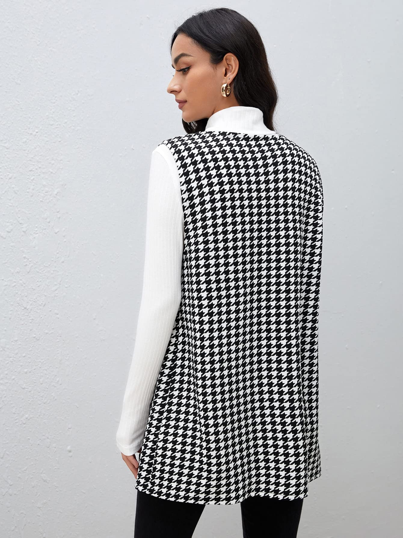 WDIRARA Women's Plaid Button Open Front Sleeveless Blazer Jacket Black Houndstooth L