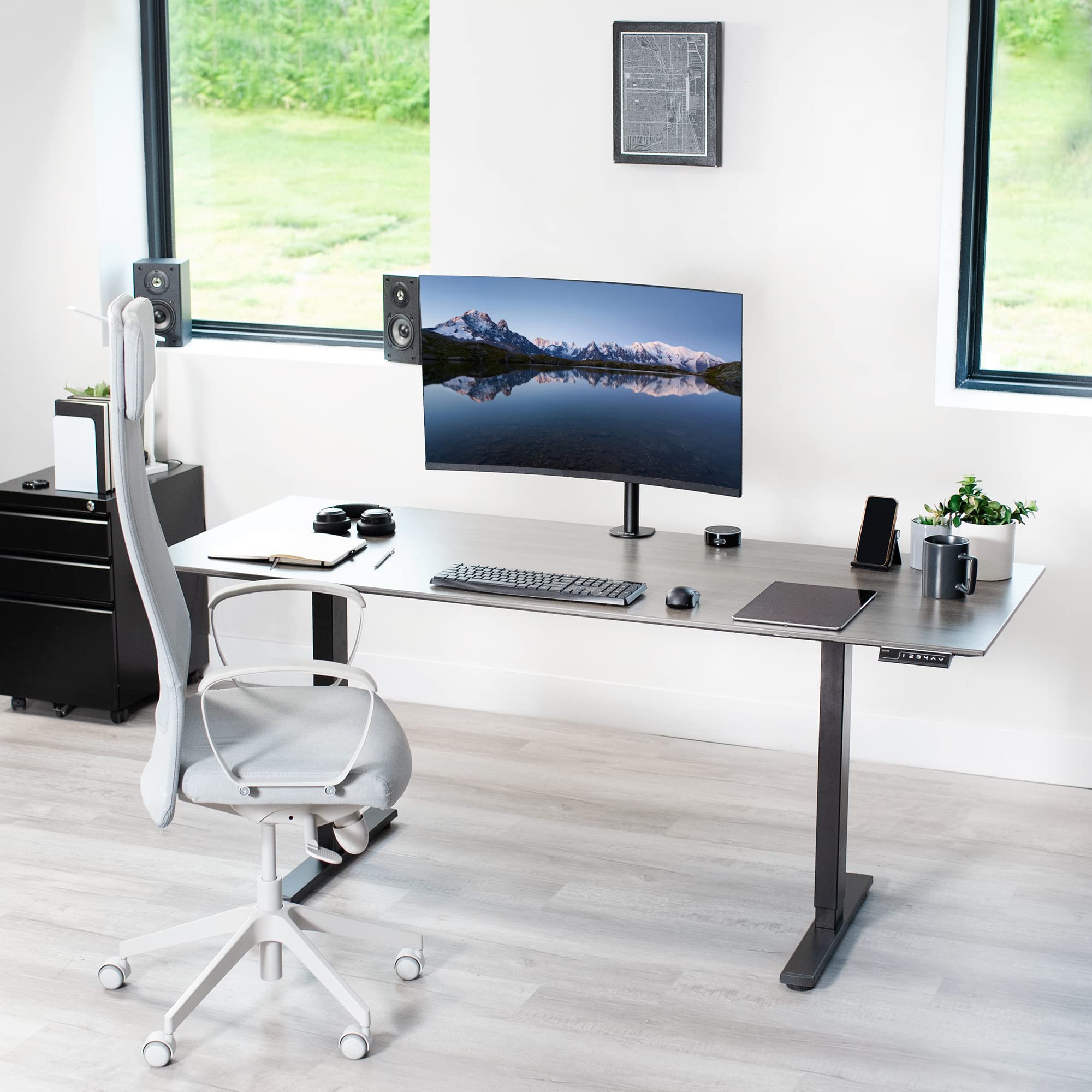 VIVO Single 13 to 32 inch Computer Monitor Desk Mount, Short Adjustable Arm, VESA Stand for 1 Screen, Max VESA 100x100, Black, STAND-V001E