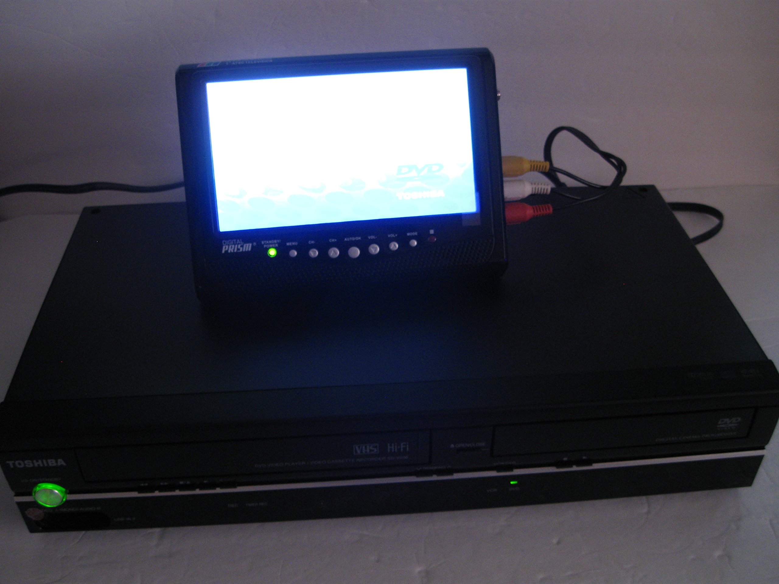 Toshiba SD-V296 DVD Player/VCR Combo, Progressive Scan Dolby Digital Remote Control, Black