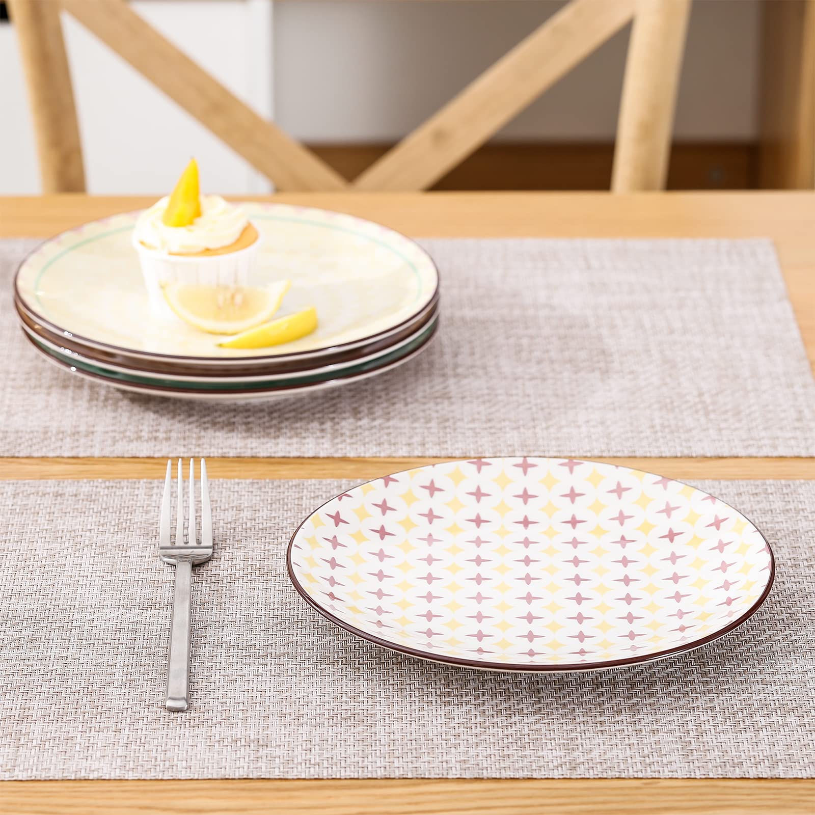 vancasso Tulip Porcelain Dessert Plate - Multicolour Patterned Japanese Style Dinner Service Moroccan Crockery Side Plate Set of 4, 8.5 inch Snack/Salad/Fruit Plate. (21.5 * 21.5 * 2.5cm)