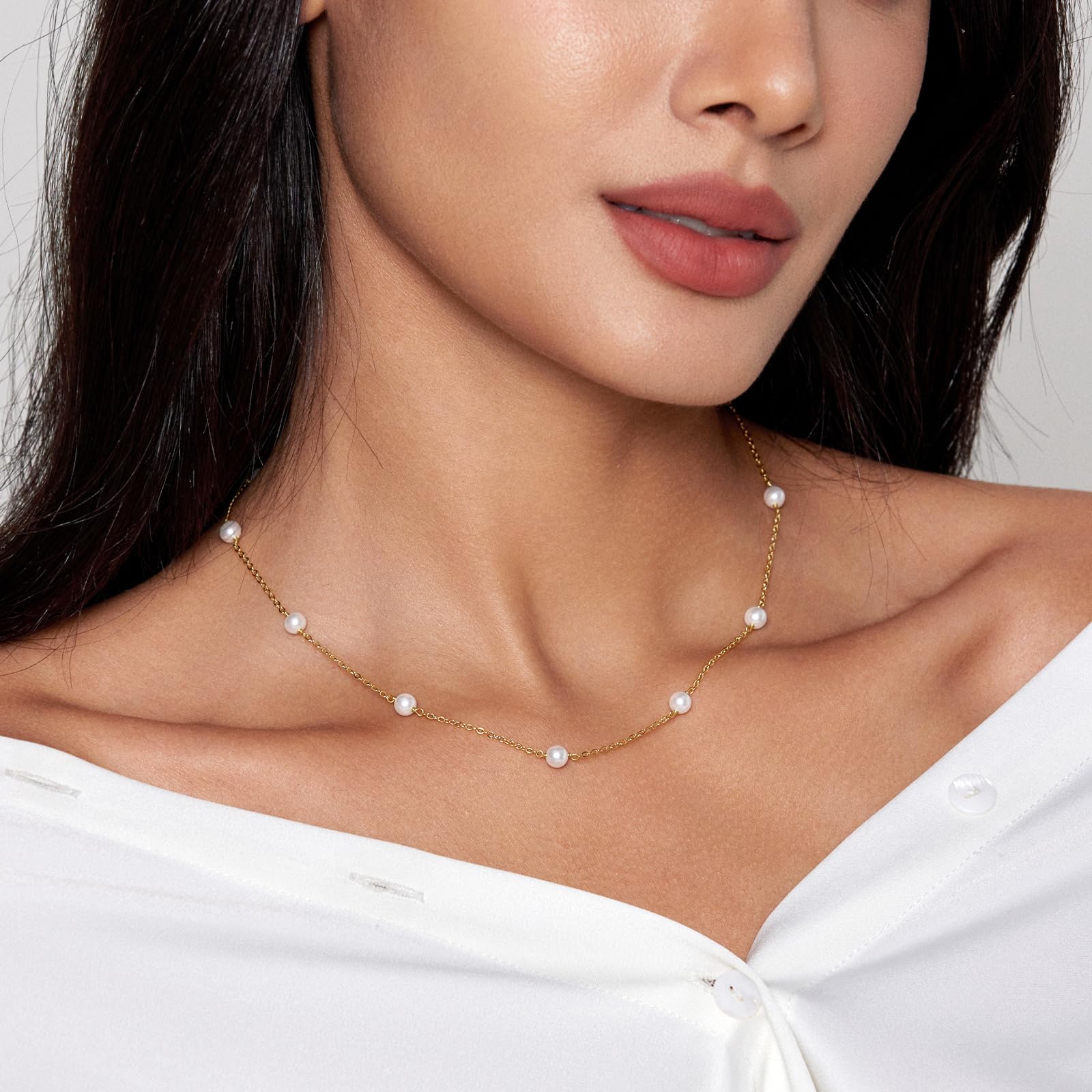 Zeffy Cross Pendant Necklace for Women 18k Gold Plated Rhinestone