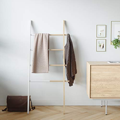 Umbra Hub Ladder β Adjustable Clothing Rack for Bedroom or Freestanding Towel Rack for Bathroom | Expands from 16 to 24 inches with 4 Notched Hooks, White/Natural