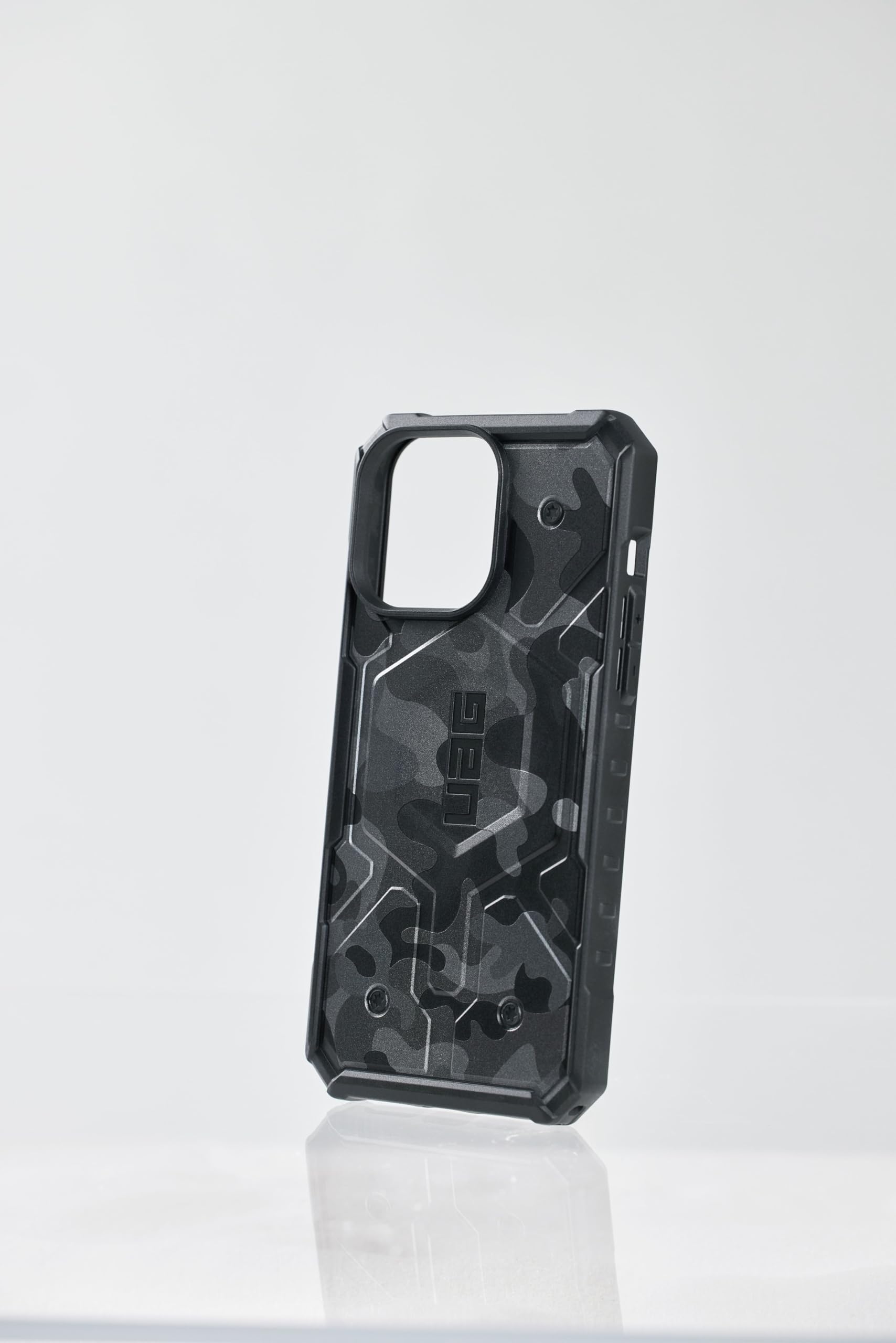 URBAN ARMOR GEAR UAG Case [Updated Ver] Compatible with iPhone 15 Pro Max Case 6.7" Pathfinder SE Midnight Camo Built-in Magnet Compatible with MagSafe Charging Rugged MIL-STD Protective Cover