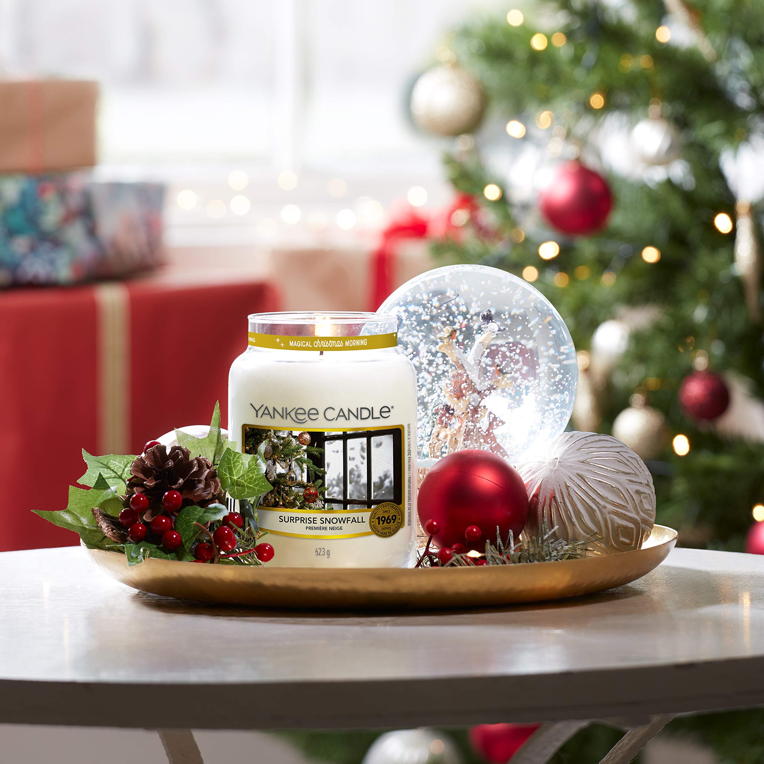 Yankee Candle Scented Candle | Surprise Snowfall Large Jar Candle | Up to 150 Hours Burn Time