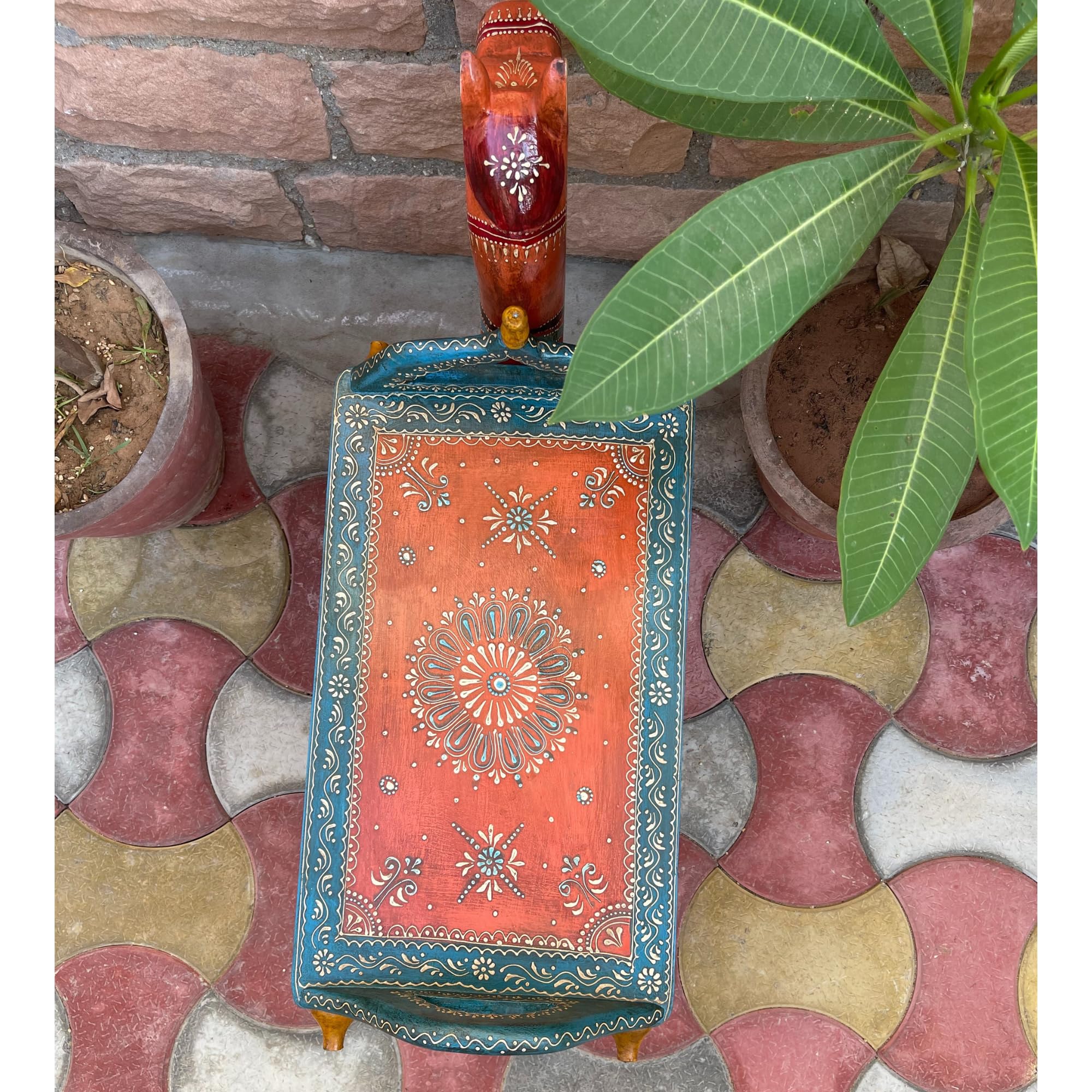 Wooden Table In Carving Camel Design, Handicraft Side Table/Coffee Table/Nightstand Table/Cake Cutting Table/Lamp Table
