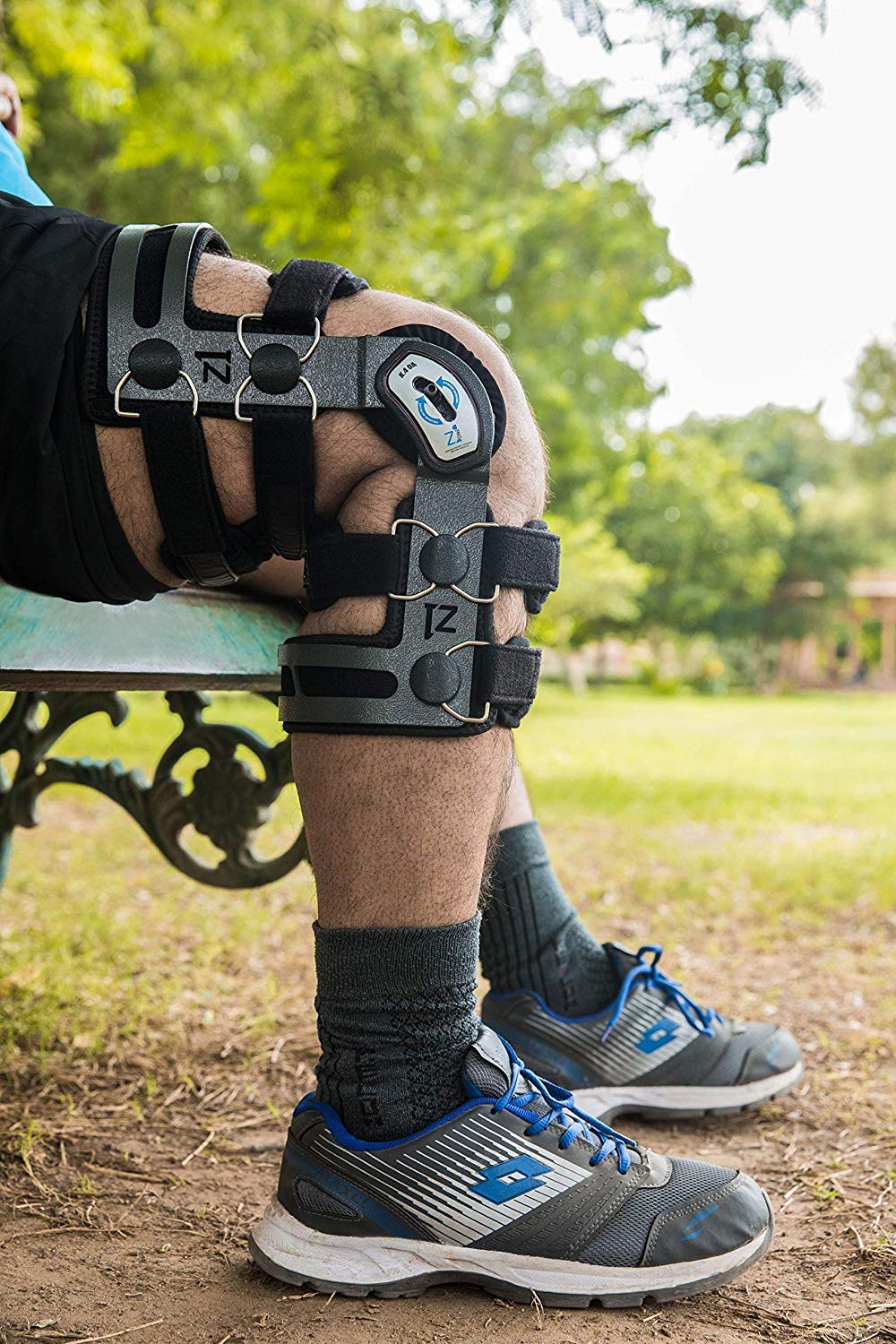 Z1 K4 OsteoAlign Hinged Knee Brace - Knee Support for ACL, MCL, Ligament Sports Injuries, Arthritis (OA), Meniscus Tear, Relief from Knee Joint Pain with Side Stabilizers for Men & Women Size (XL)