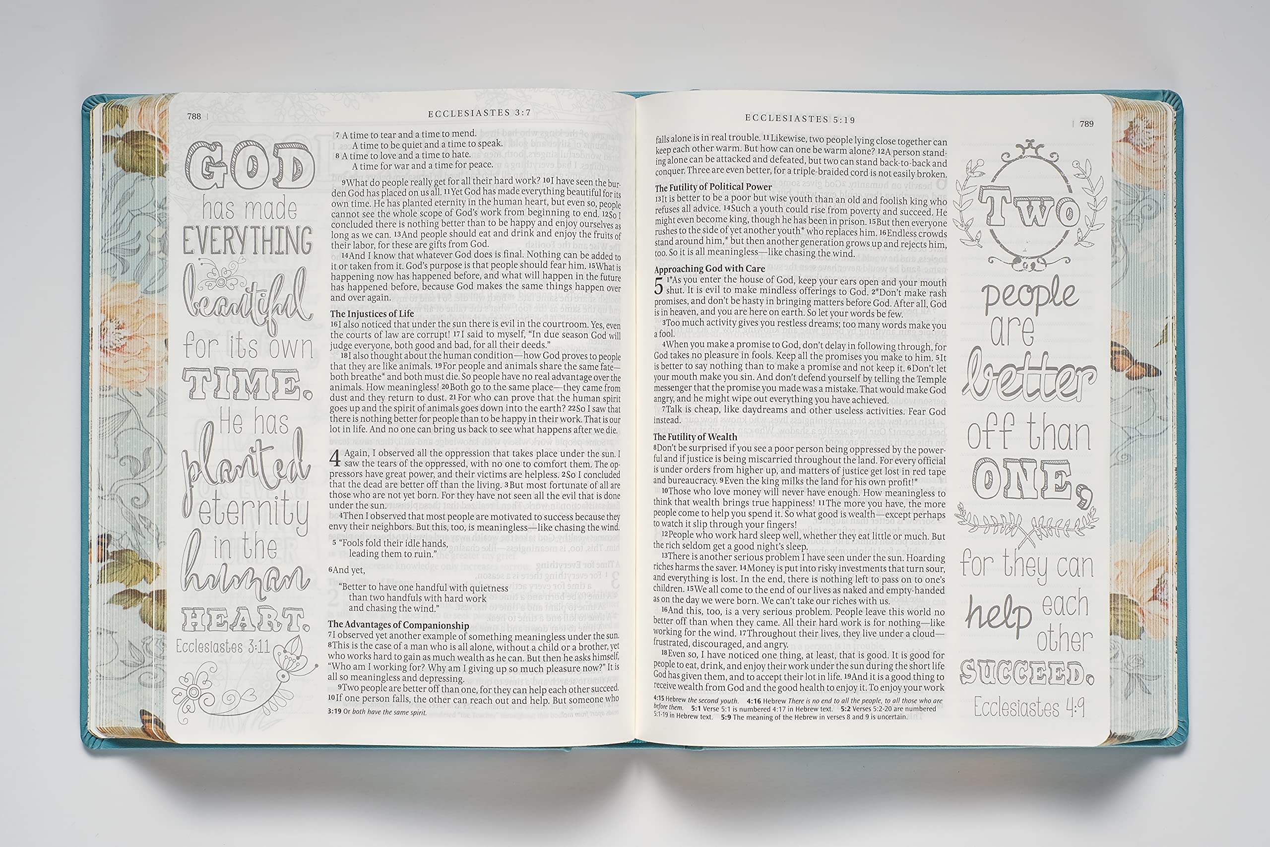 Tyndale NLT Inspire Bible (Large Print, Hardcover, Tranquil Blue): Journaling and Coloring Bible – Over 400 Scripture Illustrations to Color, Creative Bible Journal That Inspires a Connection with God